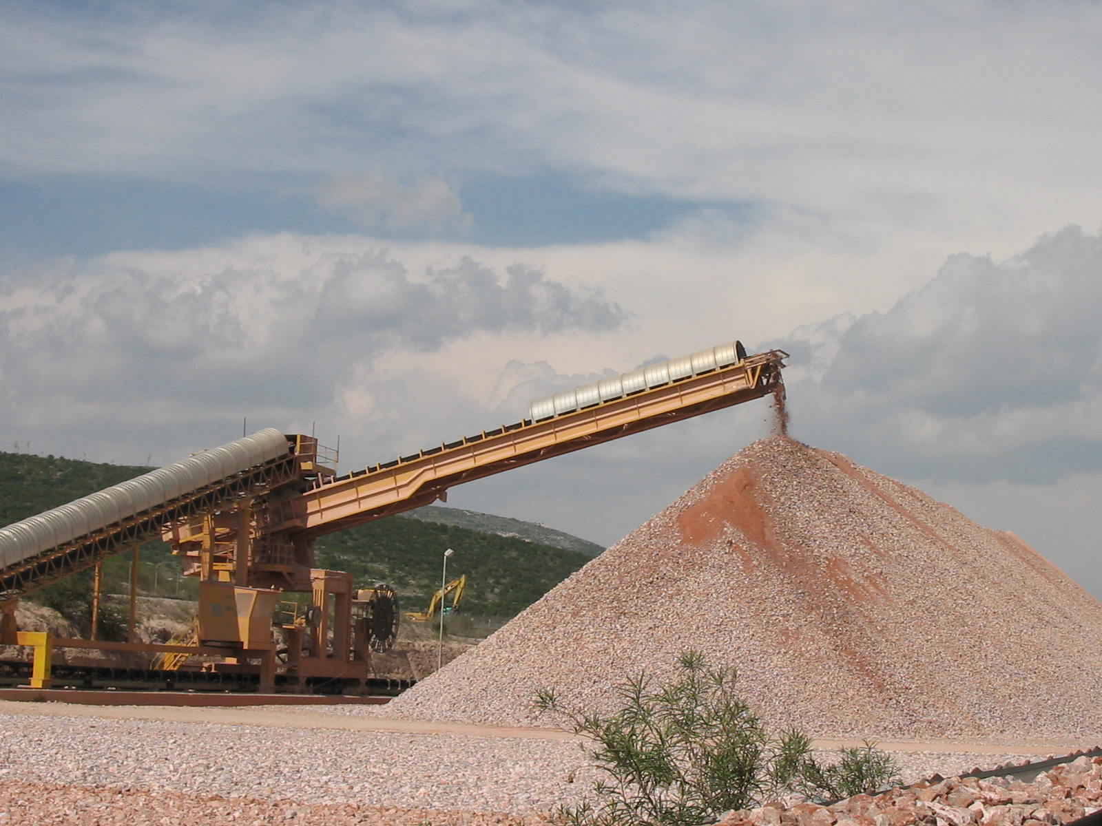 Bulk Solids Handling: How to Avoid Being a Statistic! - Jenike & Johanson